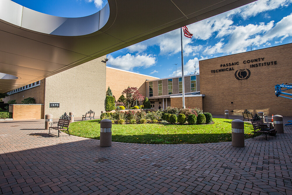 PCTI Entry Plaza - Coppa Montalbano Architects