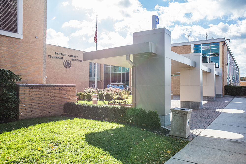 PCTI Entry Plaza - Coppa Montalbano Architects